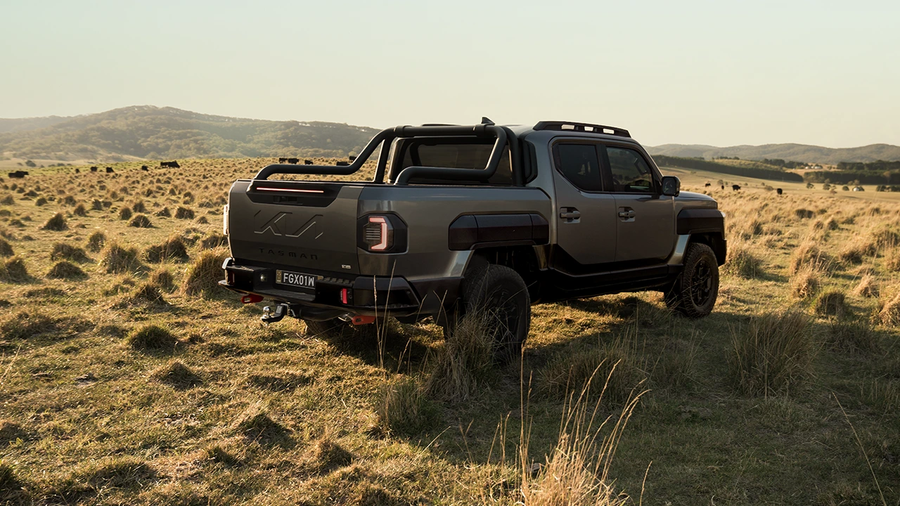 Tasman Accessories | Canopies, Roof Racks, Tonneau Covers & More | Kia ...
