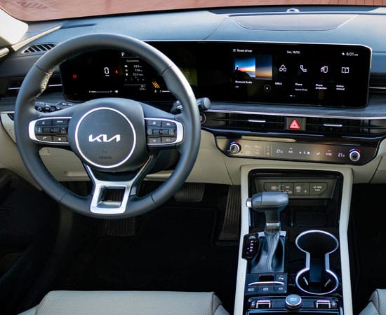 Kia K5 2024 | Gallery | 4 Door Sedan | Kia Saudiarabia Aljabr
